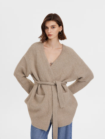 Business Casual Outfits and Clothes for Women | Aha Selected